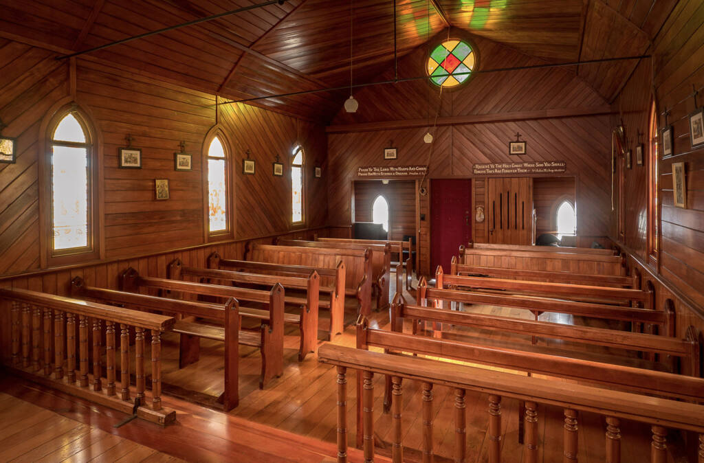 On the lookout for pews | Archdiocese of Wellington